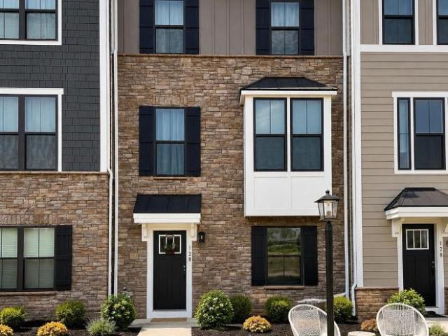 4 Br, 4 bath, Townhouse/Brownstone/RowHouse 128 Crab Apple Way