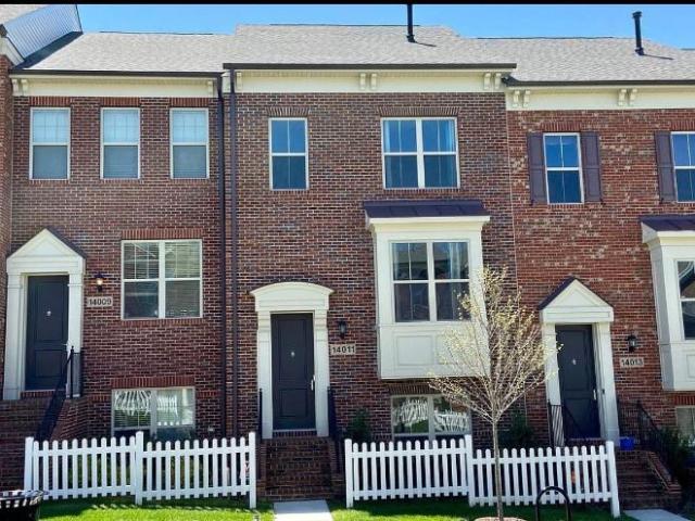4 Br, 4 bath, Townhouse/Brownstone/RowHouse 14011 Godwit Street