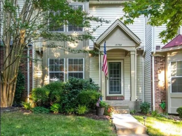 4 Br, 4 bath, Townhouse/Brownstone/RowHouse 15798 Widewater Dr