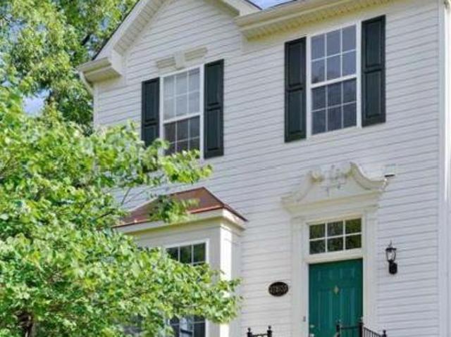 4 Br, 4 bath, Townhouse/Brownstone/RowHouse 17802 Farragut Way