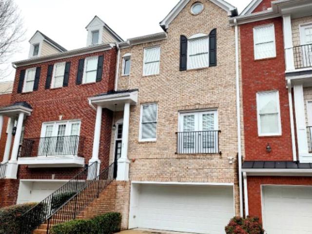 4 Br, 4 bath, Townhouse/Brownstone/RowHouse 211 Creekway Xing
