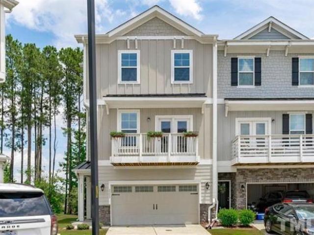 4 Br, 4 bath, Townhouse/Brownstone/RowHouse 2223 Chattering Lory Lane