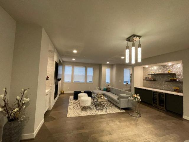 4 Br, 4 bath, Townhouse/Brownstone/RowHouse 23936 SE 45th Pl