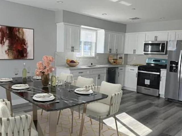 4 Br, 4 bath, Townhouse/Brownstone/RowHouse 2406 Hauser Blvd