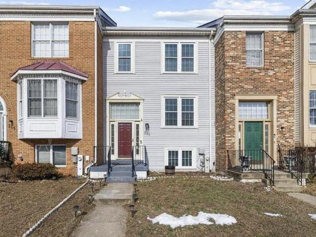 4 Br, 4 bath, Townhouse/Brownstone/RowHouse 251 St Michaels Cir