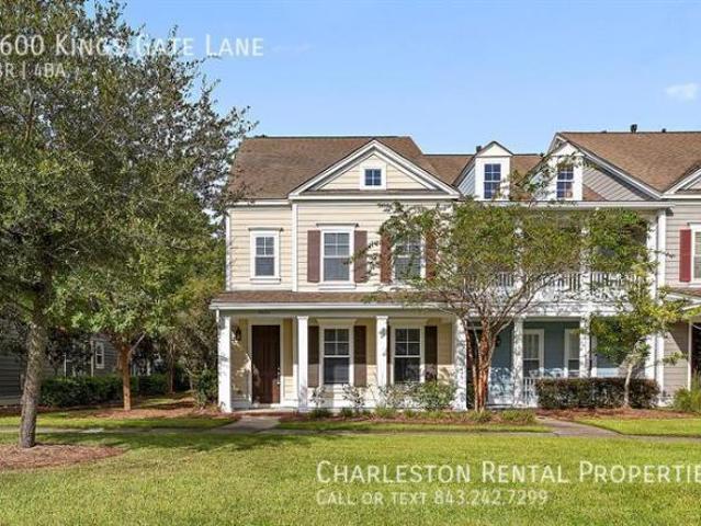 4 Br, 4 bath, Townhouse/Brownstone/RowHouse 2600 Kings Gate Ln