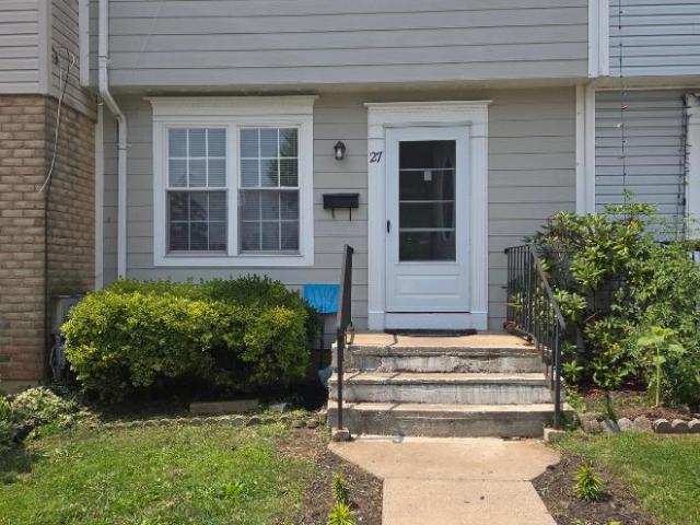 4 Br, 4 bath, Townhouse/Brownstone/RowHouse 27 N Pendleton Ct