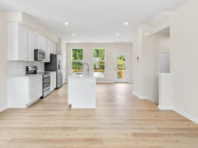 4 Br, 4 bath, Townhouse/Brownstone/RowHouse 3310 Beeler Ln