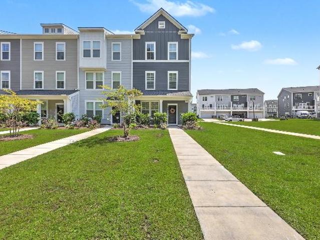 4 Br, 4 bath, Townhouse/Brownstone/RowHouse 341 Herty Park Dr