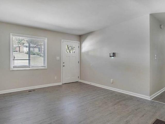 4 Br, 4 bath, Townhouse/Brownstone/RowHouse 3590 Collier Dr Nw