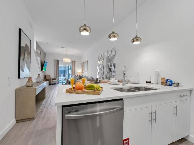 4 Br, 4 bath, Townhouse/Brownstone/RowHouse 352 Famagusta Dr