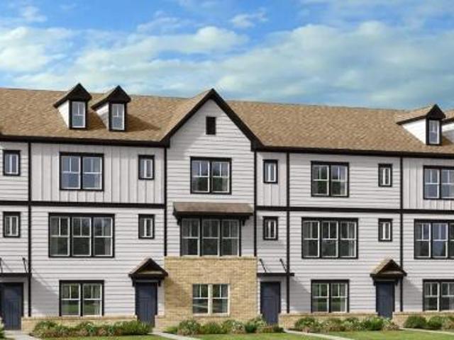 4 Br, 4 bath, Townhouse/Brownstone/RowHouse 561 Silver Star Blvd