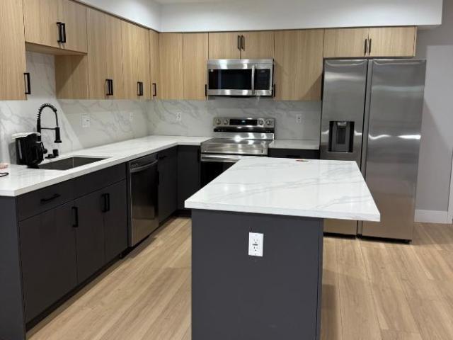 4 Br, 4 bath, Townhouse/Brownstone/RowHouse 5729 Klump Ave