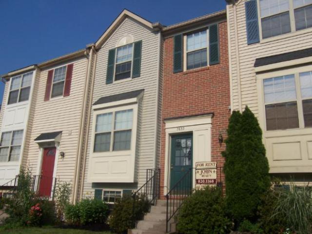 4 Br, 4 bath, Townhouse/Brownstone/RowHouse 7633 Chadds Landing Way