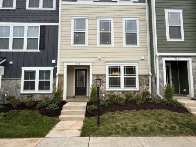 4 Br, 4 bath, Townhouse/Brownstone/RowHouse 770 Park Ridge Drive