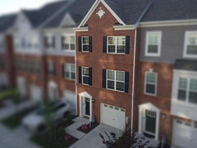 4 Br, 4 bath, Townhouse/Brownstone/RowHouse 7941 Potter Pl