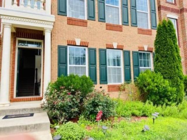 4 Br, 4 bath, Townhouse/Brownstone/RowHouse 8221 Castanea Ln