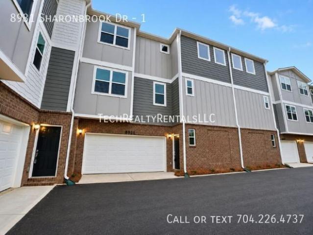 4 Br, 4 bath, Townhouse/Brownstone/RowHouse 8931 Sharonbrook Dr