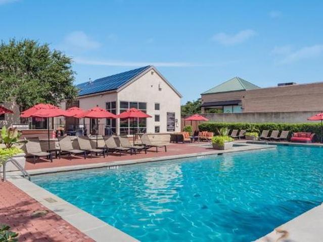 4 Br, 4 bath, Apartment 7700 Greenway Blvd