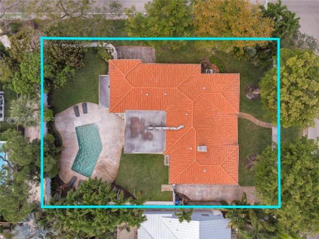 4 Br, 4 bath, Condo 549 NE 12th Ave