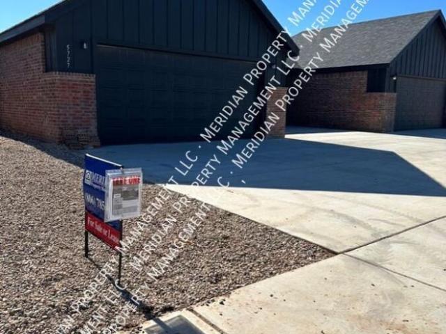 4 Br, 4 bath, Condo 5727 Kemper St