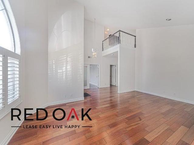 4 Br, 4 bath, Condo 19310 Yolie Lane