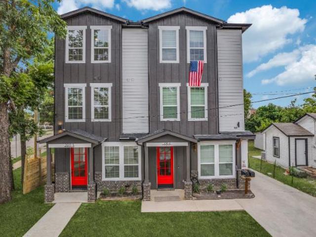 4 Br, 4 bath, Condo 206 E 4th St