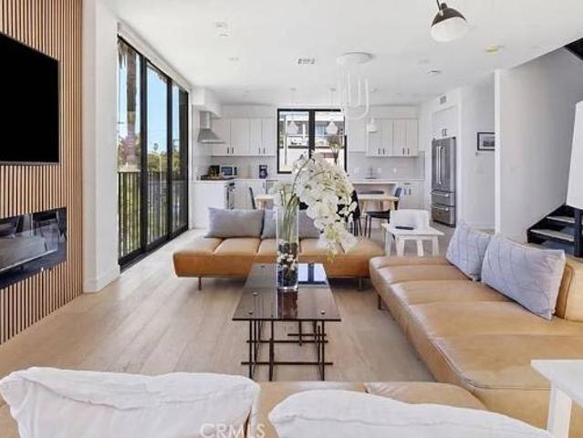 4 Br, 4 bath, Condo 2432 Penmar Ave