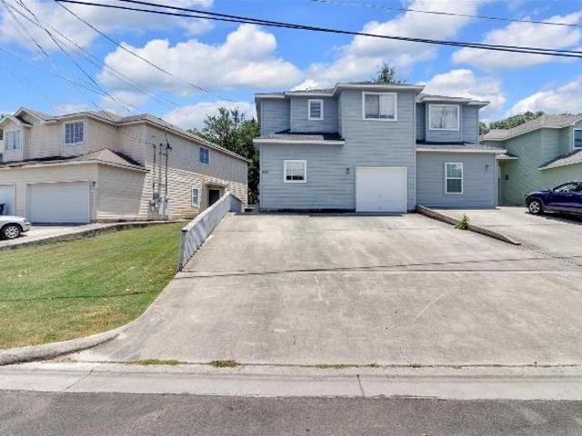 4 Br, 4 bath, Apartment 885 Sagewood Trail