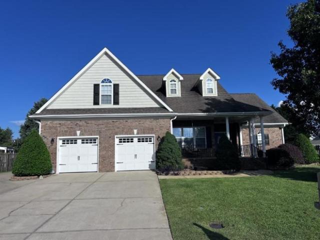 4 Br, 4 bath, Single Family Home 809 Wroxham Ln