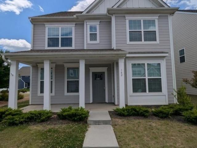 4 Br, 4 bath, Single Family 142 Magnolia St