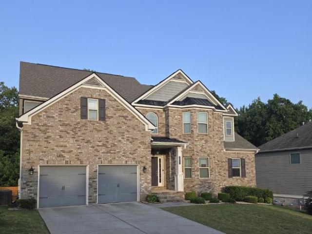 4 Br, 4 bath, Single Family 1449 Pond Overlook Dr