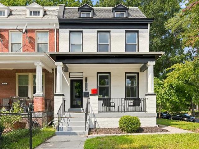 4 Br, 4 bath, Single Family 1632 T St SE