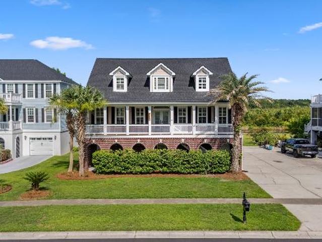 4 Br, 4 bath, Single Family 1733 Indigo Island Dr