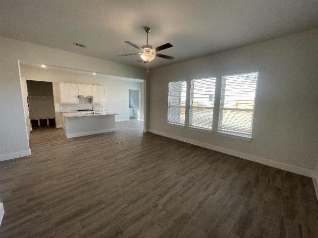 4 Br, 4 bath, Single Family 100 Buckle Cove
