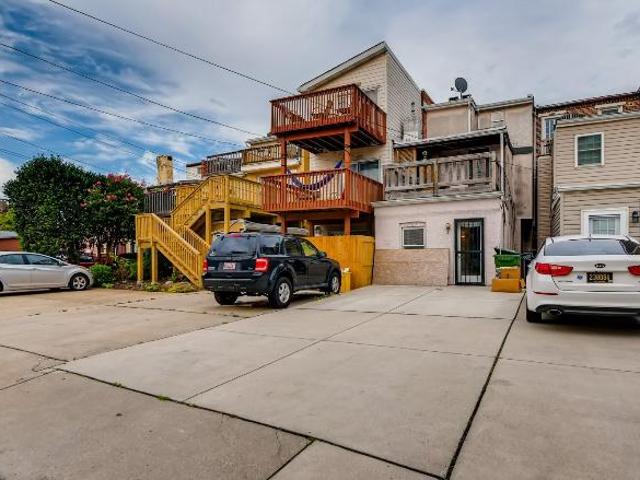 4 Br, 4 bath, Single Family 1127 South Hanover Street