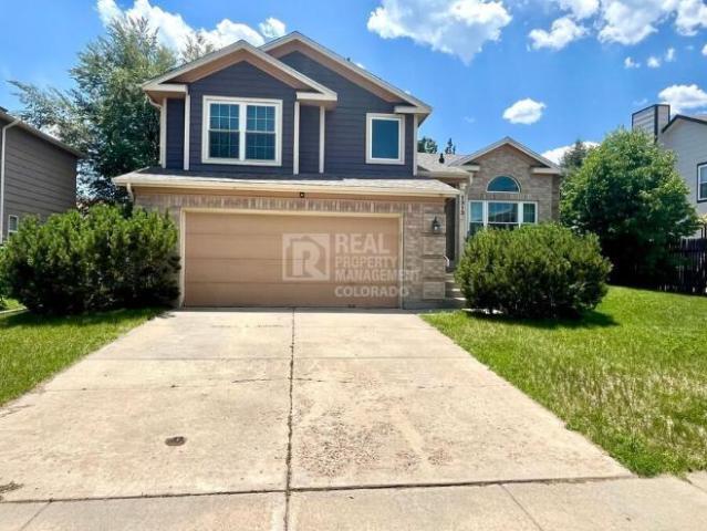 4 Br, 4 bath, Single Family 1313 Coolcrest Dr