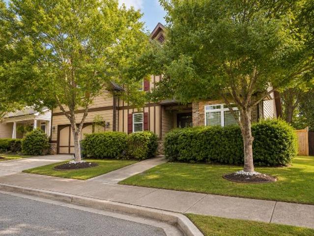 4 Br, 4 bath, Single Family 275 Firefighter Court