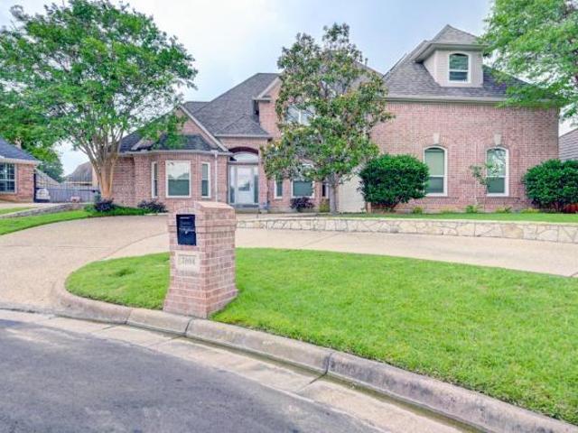 4 Br, 4 bath, Single Family 2804 Vermont Ct