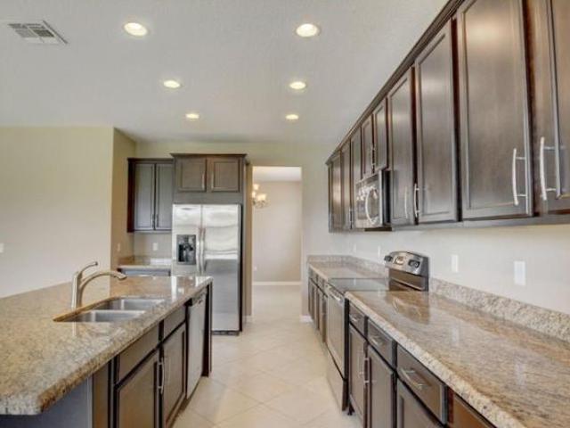 4 Br, 4 bath, Single Family 2916 Payson Way