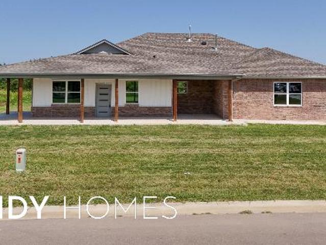 4 Br, 4 bath, Single Family 206 Olde Mill Court