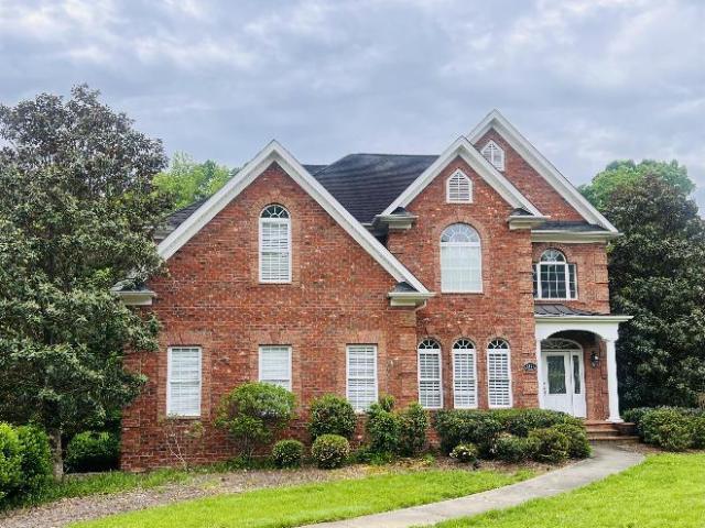 4 Br, 4 bath, Single Family 2140 Rossmore Rd