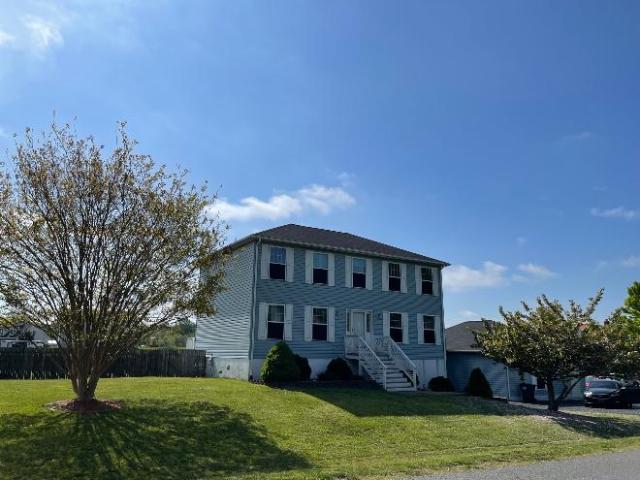 4 Br, 4 bath, Single Family 21707 Harrison Street