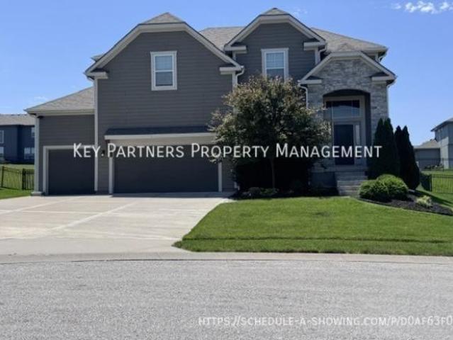 4 Br, 4 bath, Single Family 21711 W 46th St