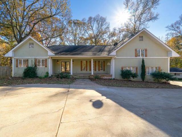 4 Br, 4 bath, Single Family 225 Wren Road