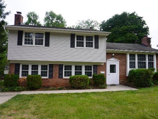 4 Br, 4 bath, Single Family 239 E Timonium Road
