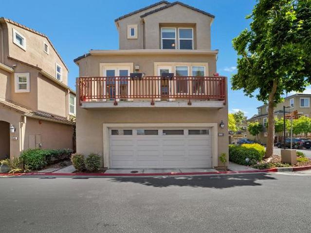 4 Br, 4 bath, Single Family 3550 Druffel Pl