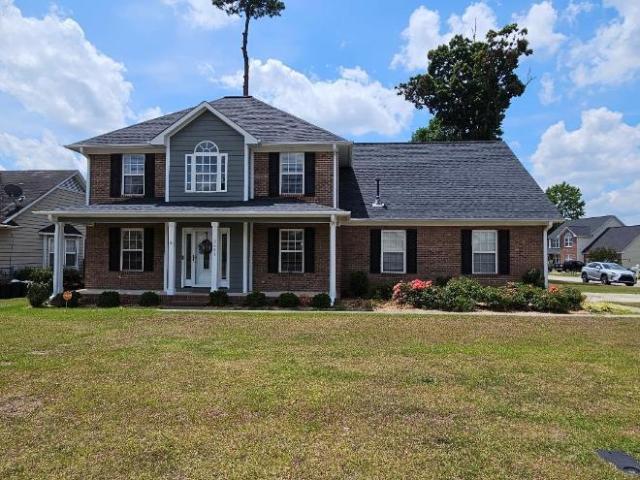 4 Br, 4 bath, Single Family 3657 Standard Dr