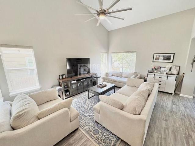 4 Br, 4 bath, Single Family 3812 S Quemoy Way