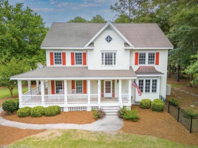 4 Br, 4 bath, Single Family 301 Red Fox Run Dr